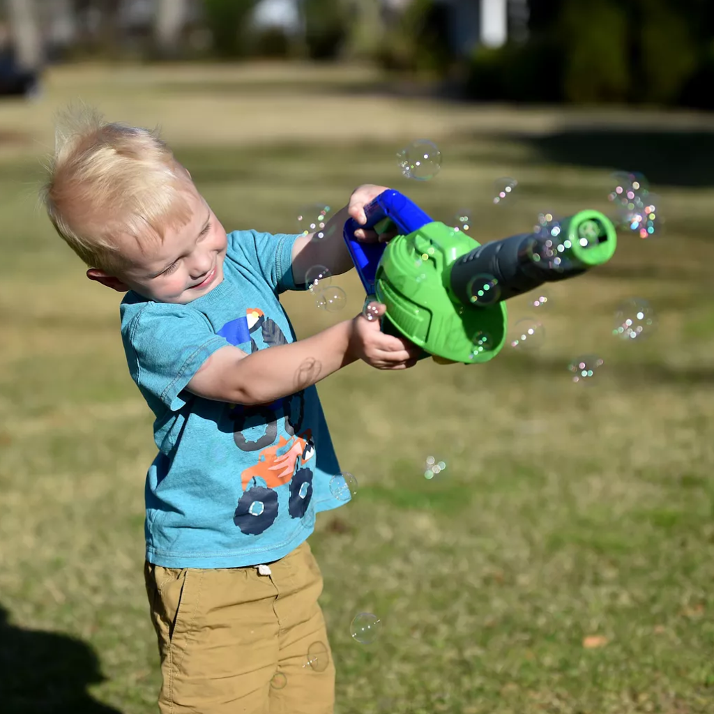 Bubble ‘N’ Fun Motorized Leaf Blower – Geppetto's Toy Box
